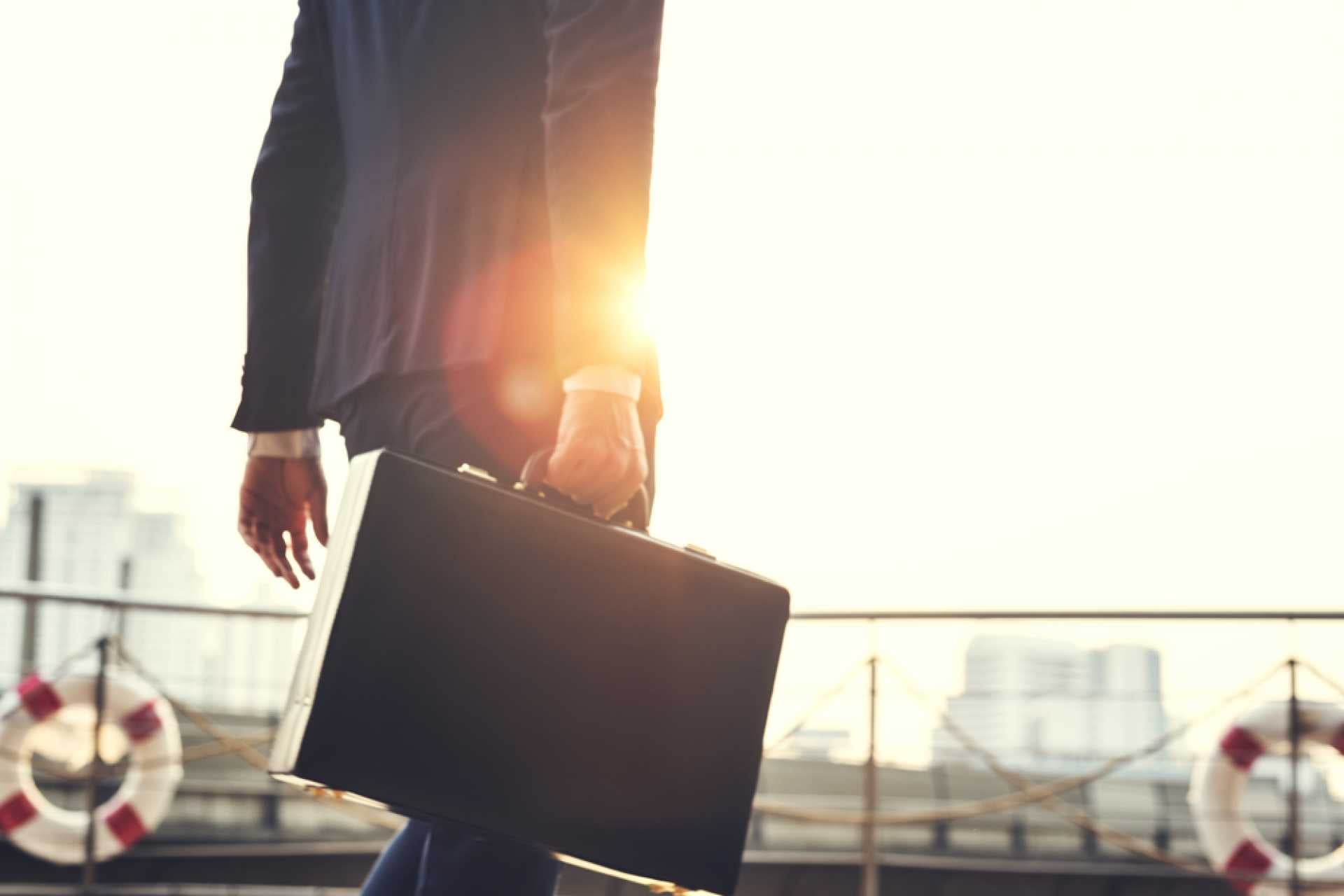7 Surefire Ways to Get a Job in Another State | Resumeble